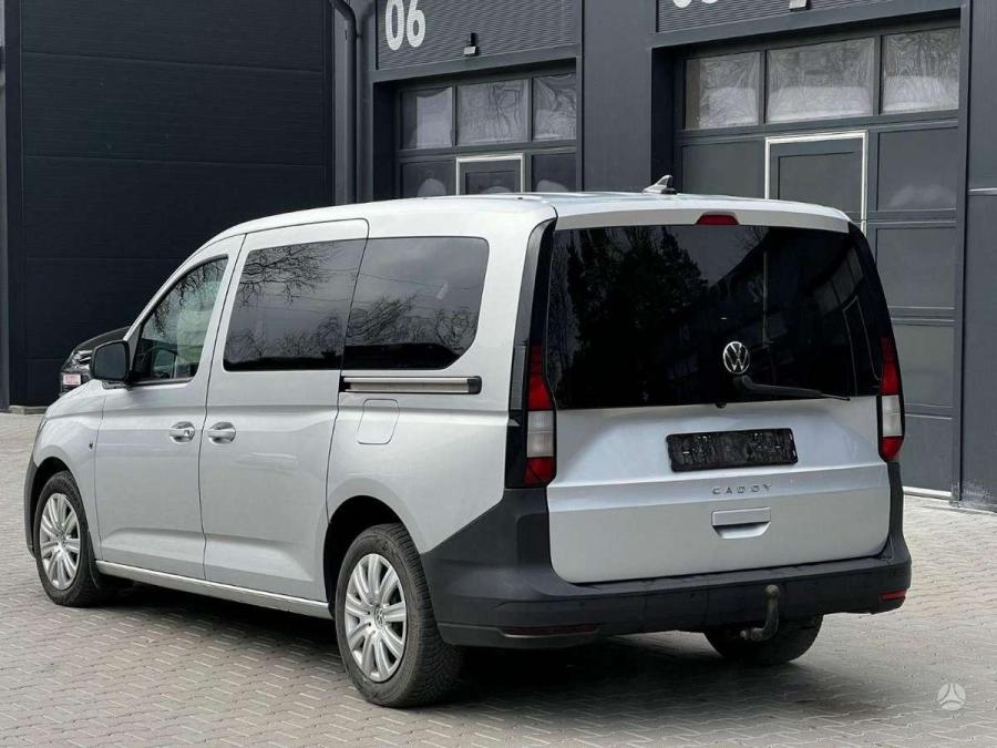 Grey Volkswagen Caddy 2022 in Siauliai, with an engine capacity of 2.00 L and mileage of 317 thousand km for 14300 €, photo 5 on AUTOMOTO.COM.LV