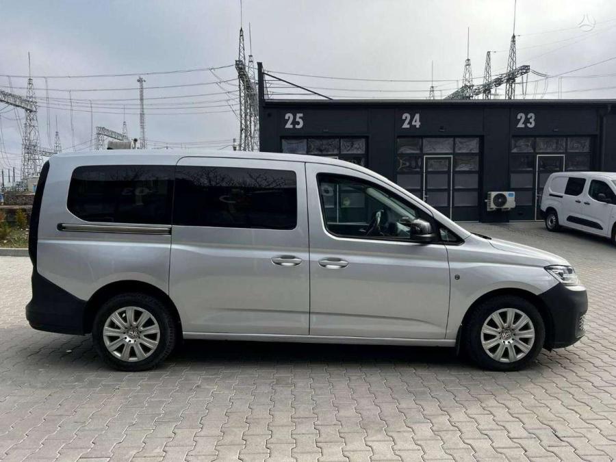 Grey Volkswagen Caddy 2022 in Siauliai, with an engine capacity of 2.00 L and mileage of 317 thousand km for 14300 €, photo 6 on AUTOMOTO.COM.LV