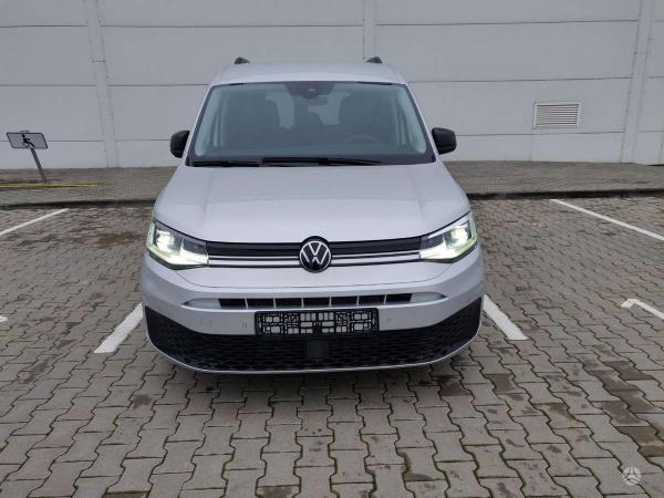 Grey Volkswagen Caddy 2023 in Kaunas, with an engine capacity of 2.00 L and mileage of 67 thousand km for 24900 €, photo 2 on AUTOMOTO.COM.LV