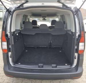 Pelēks Volkswagen Caddy 2023 Šauļi, ar dzinēja tilpumu 1.97 L un nobraukumu 65 tūkst. km par 19900 €, foto 8 vietnē AUTOMOTO.COM.LV