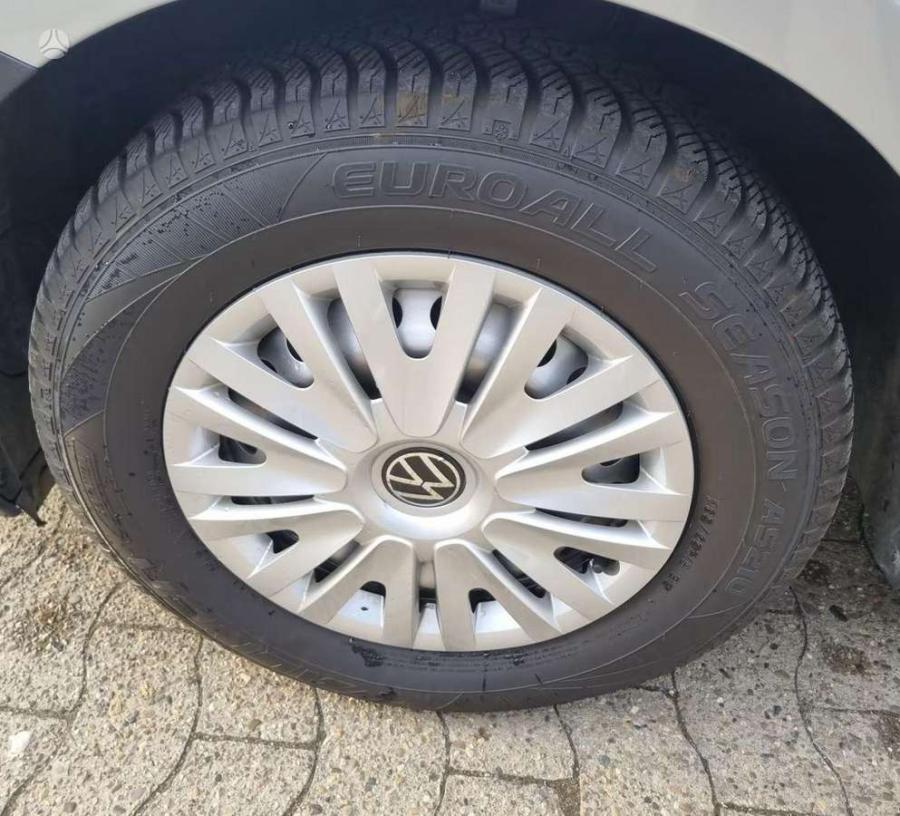 Pelēks Volkswagen Caddy 2023 Šauļi, ar dzinēja tilpumu 1.97 L un nobraukumu 65 tūkst. km par 19900 €, foto 24 vietnē AUTOMOTO.COM.LV
