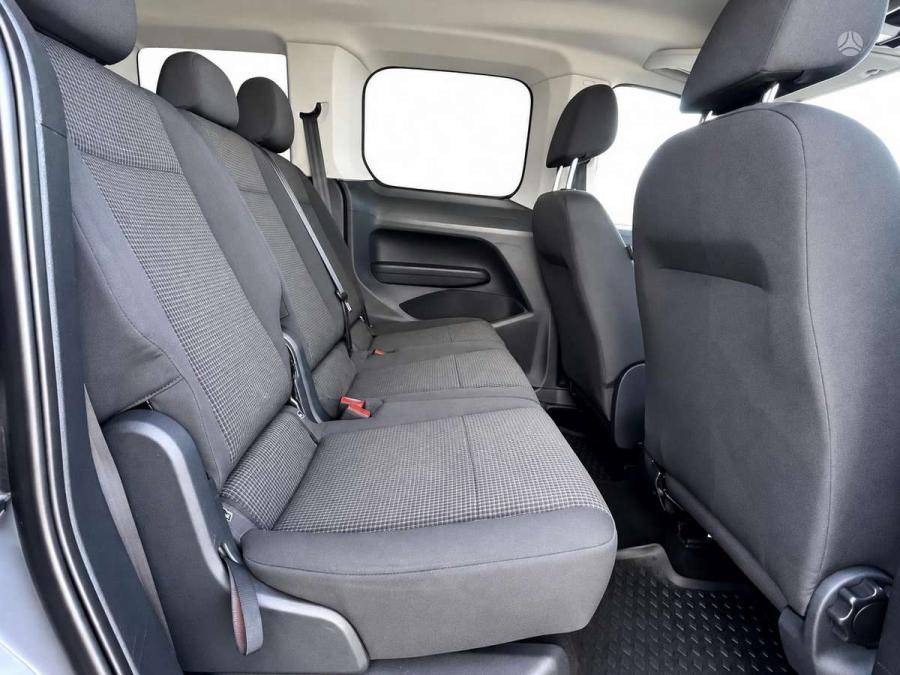 Pelēks Volkswagen Caddy 2023 Kauņa, ar dzinēja tilpumu 1.97 L un nobraukumu 111 tūkst. km par 16900 €, foto 8 vietnē AUTOMOTO.COM.LV