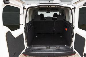 Pelēks Volkswagen Caddy 2024 Ventspils, ar dzinēja tilpumu 2.00 L un nobraukumu 88 tūkst. km par 19300 €, foto 14 vietnē AUTOMOTO.COM.LV
