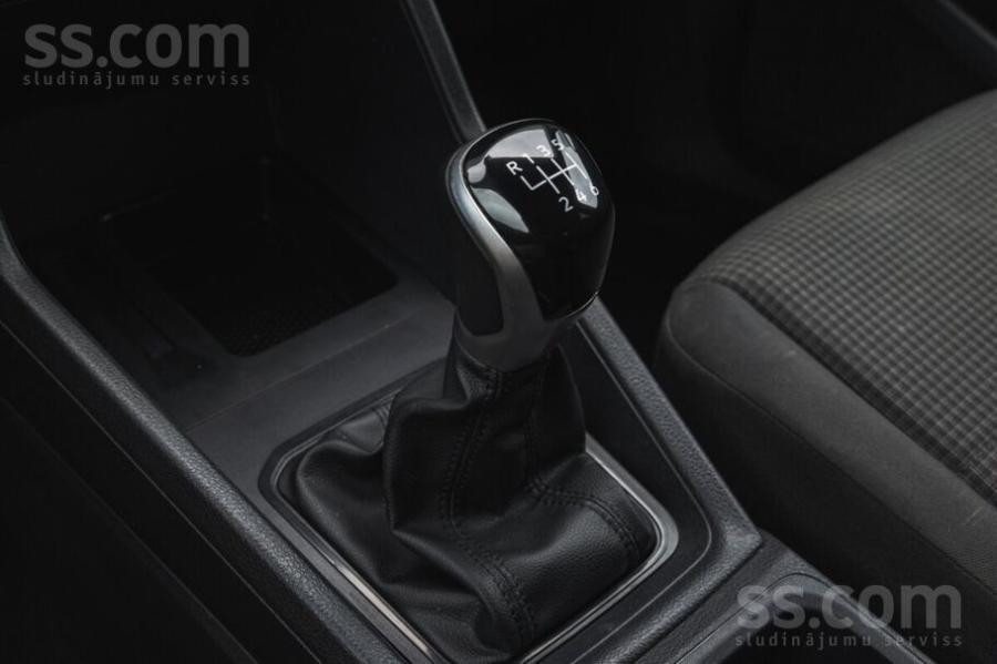 Pelēks Volkswagen Caddy 2024 Ventspils, ar dzinēja tilpumu 2.00 L un nobraukumu 88 tūkst. km par 19300 €, foto 22 vietnē AUTOMOTO.COM.LV