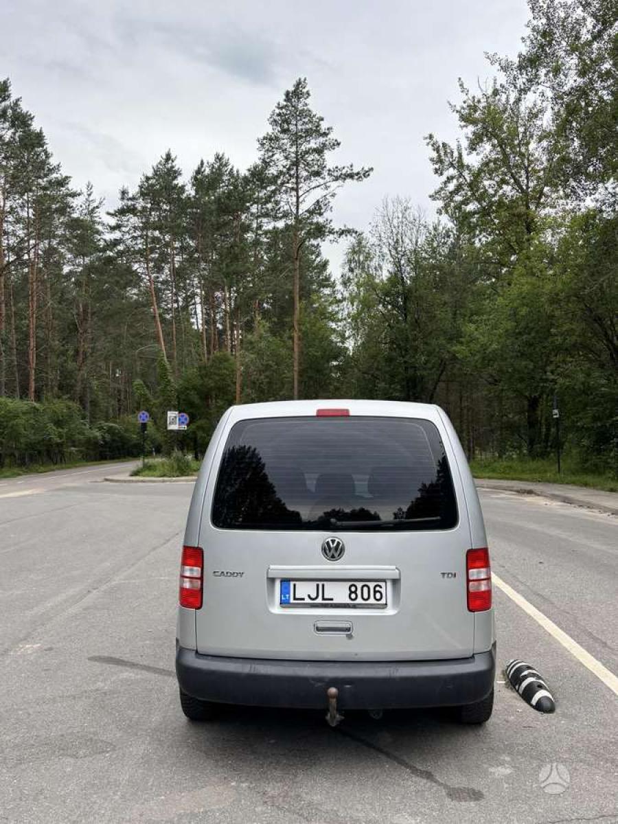 Grey Volkswagen Caddy 2011 in Vilnius, with an engine capacity of 0.00 L and mileage of 312 thousand km for 4000 €, photo 8 on AUTOMOTO.COM.LV