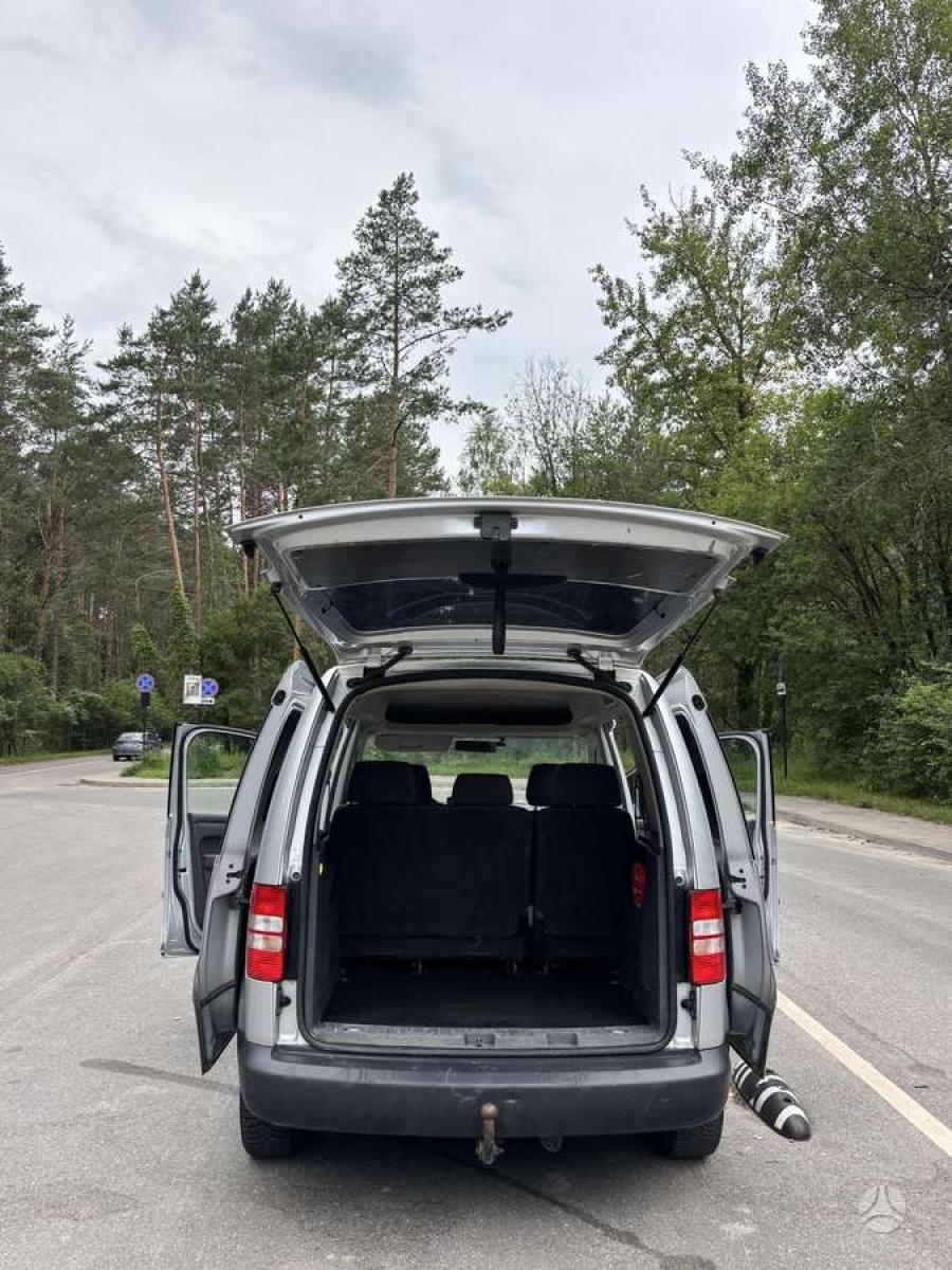 Grey Volkswagen Caddy 2011 in Vilnius, with an engine capacity of 0.00 L and mileage of 312 thousand km for 4000 €, photo 9 on AUTOMOTO.COM.LV
