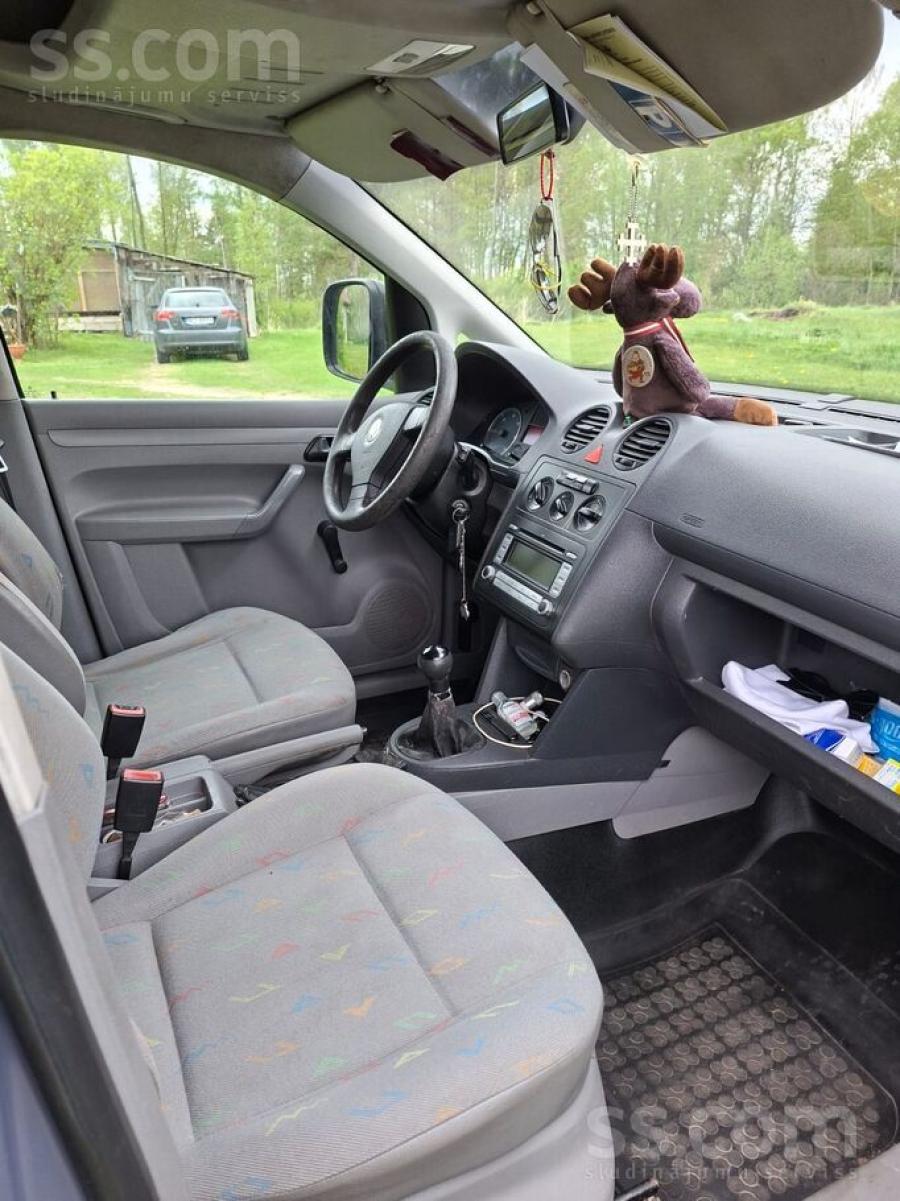 Pelēks Volkswagen Caddy 2008 Rīga, ar dzinēja tilpumu 2.00 L un nobraukumu 519 tūkst. km par 1990 €, foto 7 vietnē AUTOMOTO.COM.LV