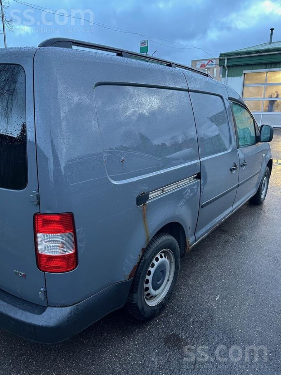 Grey Volkswagen Caddy 2012 in Jelgava, with an engine capacity of 1.60 L and mileage of 379 thousand km for 3950 €, photo 4 on AUTOMOTO.COM.LV