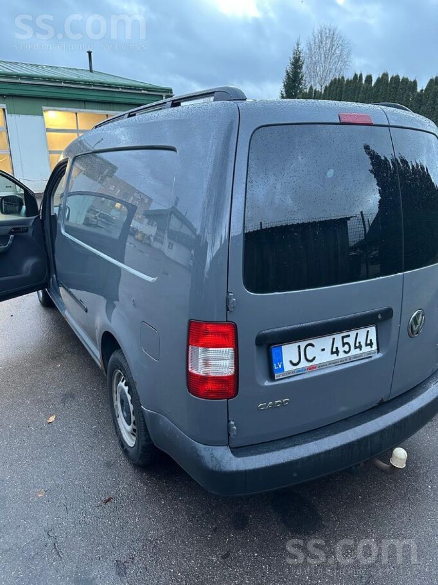Grey Volkswagen Caddy 2012 in Jelgava, with an engine capacity of 1.60 L and mileage of 379 thousand km for 3600 €, photo 2 on AUTOMOTO.COM.LV