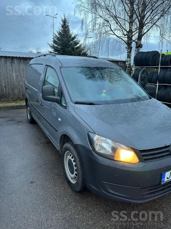 Grey Volkswagen Caddy 2012 in Jelgava, with an engine capacity of 1.60 L and mileage of 379 thousand km for 3900 €, photo 3 on AUTOMOTO.COM.LV