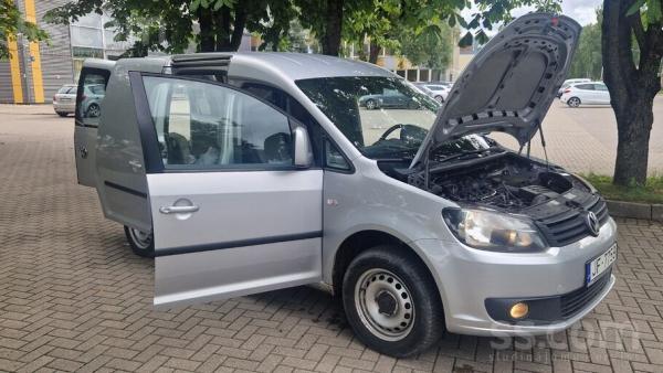Grey Volkswagen Caddy 2013 in Riga, with an engine capacity of 1.60 L and mileage of 0 thousand km for 3890 €, photo 9 on AUTOMOTO.COM.LV
