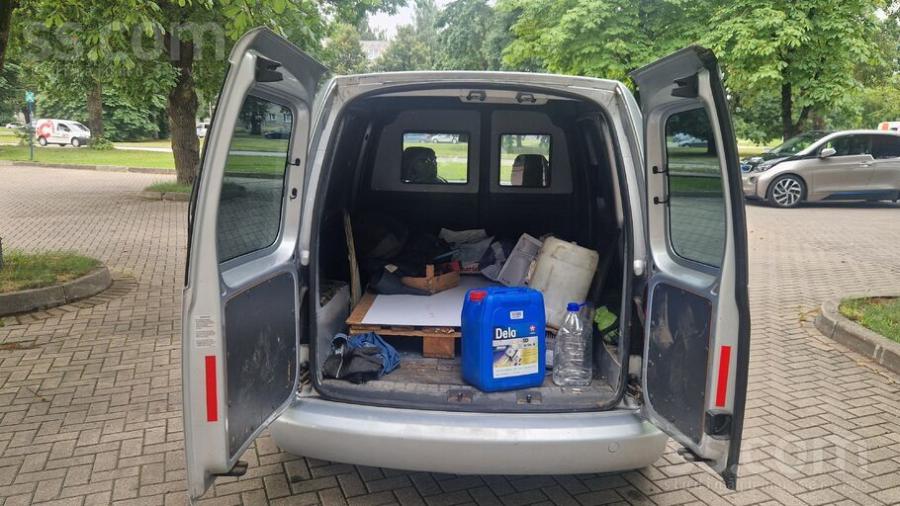 Grey Volkswagen Caddy 2013 in Riga, with an engine capacity of 1.60 L and mileage of 0 thousand km for 3890 €, photo 13 on AUTOMOTO.COM.LV