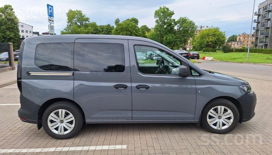 Grey Volkswagen Caddy 2023 in Riga, with an engine capacity of 2.00 L and mileage of 57 thousand km for 24900 €, photo 5 on AUTOMOTO.COM.LV