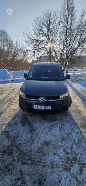 Pelēks Volkswagen Caddy 2018 Viļņa, ar dzinēja tilpumu 2.00 L un nobraukumu 195 tūkst. km par 8500 €, foto  vietnē AUTOMOTO.COM.LV
