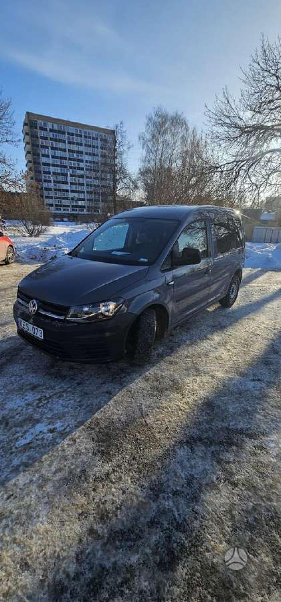 Pelēks Volkswagen Caddy 2018 Viļņa, ar dzinēja tilpumu 2.00 L un nobraukumu 195 tūkst. km par 8500 €, foto 2 vietnē AUTOMOTO.COM.LV