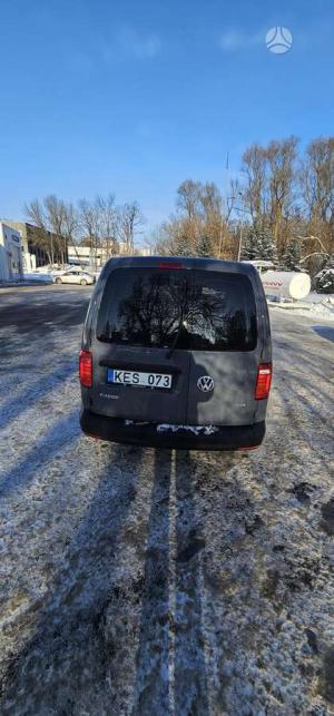 Pelēks Volkswagen Caddy 2018 Viļņa, ar dzinēja tilpumu 2.00 L un nobraukumu 195 tūkst. km par 8500 €, foto 5 vietnē AUTOMOTO.COM.LV