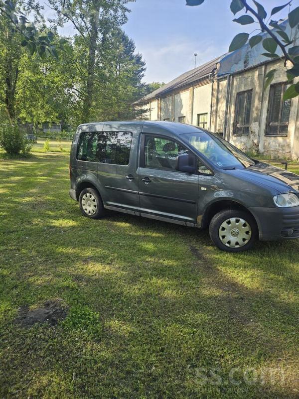 Pelēks Volkswagen Caddy 2005 Rīga, ar dzinēja tilpumu 1.90 L un nobraukumu 0 tūkst. km par 1400 €, foto 3 vietnē AUTOMOTO.COM.LV