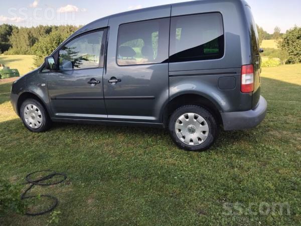 Pelēks Volkswagen Caddy 2006 Kuldīga, ar dzinēja tilpumu 1.90 L un nobraukumu 380 tūkst. km par 2500 €, foto 2 vietnē AUTOMOTO.COM.LV