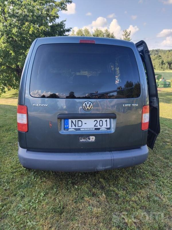 Pelēks Volkswagen Caddy 2006 Kuldīga, ar dzinēja tilpumu 1.90 L un nobraukumu 380 tūkst. km par 2500 €, foto 4 vietnē AUTOMOTO.COM.LV