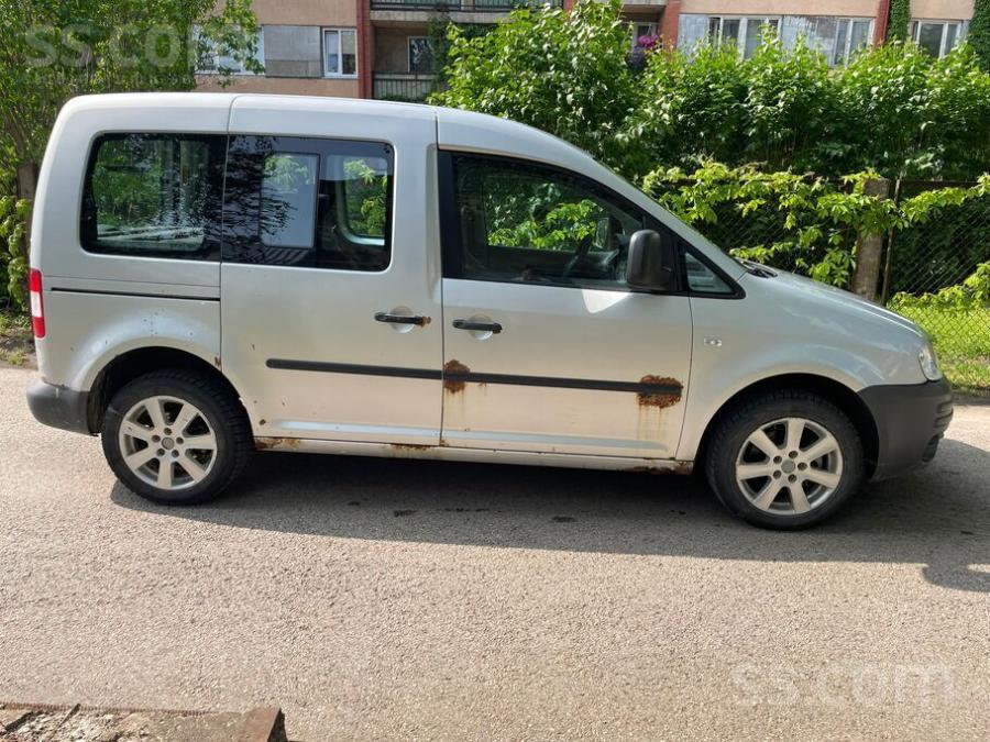 Pelēks Volkswagen Caddy 2007 Talsi, ar dzinēja tilpumu 1.90 L un nobraukumu 426 tūkst. km par 1400 €, foto 2 vietnē AUTOMOTO.COM.LV