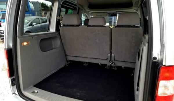Grey Volkswagen Caddy 2007 in Riga, with an engine capacity of 1.90 L and mileage of 183 thousand km for 5600 €, photo 2 on AUTOMOTO.COM.LV