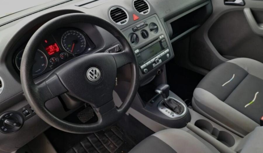 Pelēks Volkswagen Caddy 2007 Rīga, ar dzinēja tilpumu 1.90 L un nobraukumu 183 tūkst. km par 5600 €, foto 9 vietnē AUTOMOTO.COM.LV