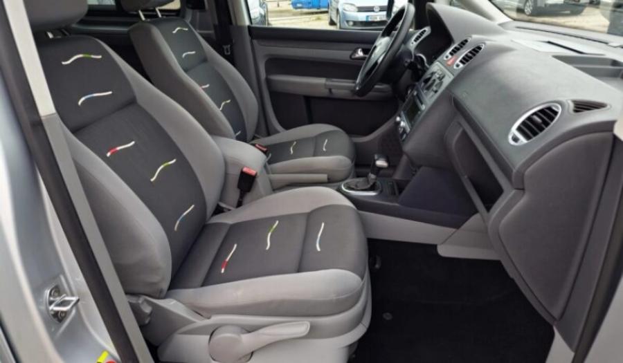 Pelēks Volkswagen Caddy 2007 Rīga, ar dzinēja tilpumu 1.90 L un nobraukumu 183 tūkst. km par 5600 €, foto 11 vietnē AUTOMOTO.COM.LV