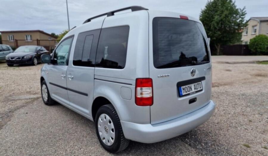 Pelēks Volkswagen Caddy 2007 Rīga, ar dzinēja tilpumu 1.90 L un nobraukumu 183 tūkst. km par 5600 €, foto 17 vietnē AUTOMOTO.COM.LV