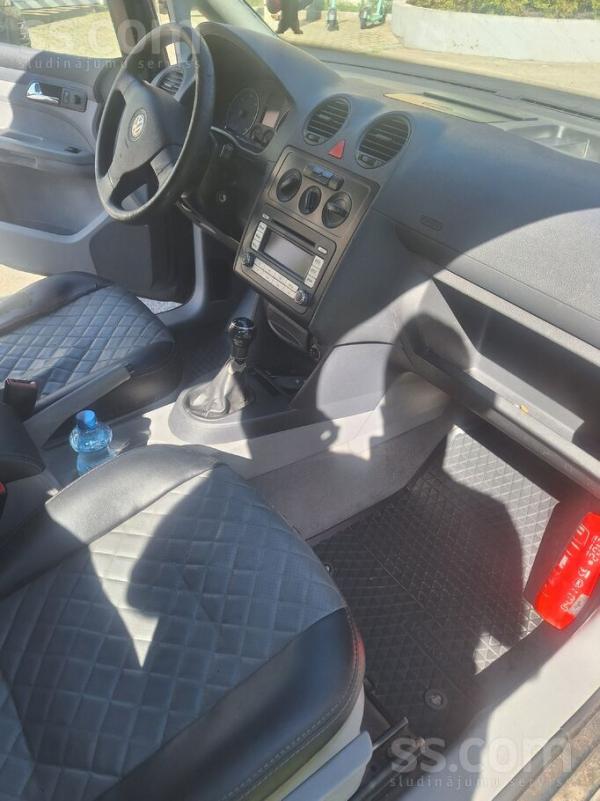 Pelēks Volkswagen Caddy 2007 Rīga, ar dzinēja tilpumu 1.90 L un nobraukumu 450 tūkst. km par 2500 €, foto 6 vietnē AUTOMOTO.COM.LV