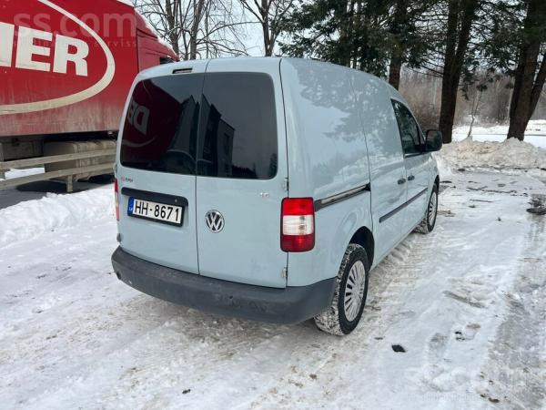 Grey Volkswagen Caddy 2009 in Kuldiga, with an engine capacity of 1.60 L and mileage of 201 thousand km for 4200 €, photo 3 on AUTOMOTO.COM.LV
