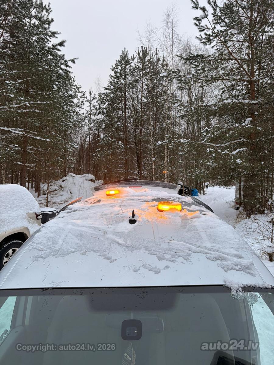 Grey Volkswagen Caddy 2009 in Tallinn, with an engine capacity of 1.90 L and mileage of 362 thousand km for 5400 €, photo 16 on AUTOMOTO.COM.LV