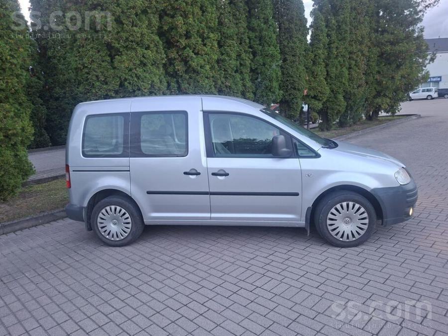 Grey Volkswagen Caddy 2009 in Saldus, with an engine capacity of 1.90 L and mileage of 345 thousand km for 2750 €, photo 6 on AUTOMOTO.COM.LV