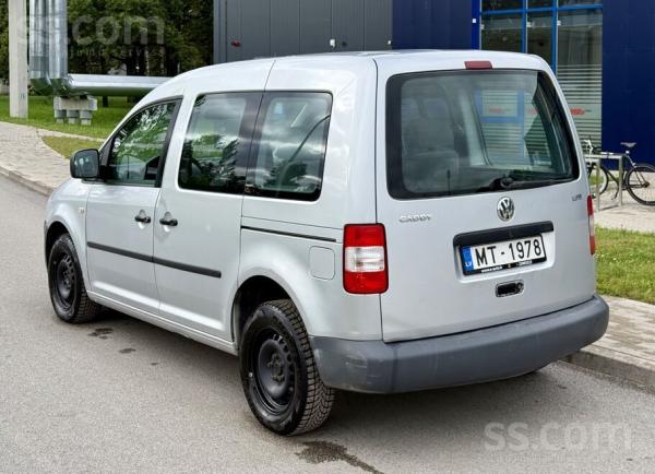 Pelēks Volkswagen Caddy 2009 Rīga, ar dzinēja tilpumu 1.90 L un nobraukumu 450 tūkst. km par 1790 €, foto 6 vietnē AUTOMOTO.COM.LV