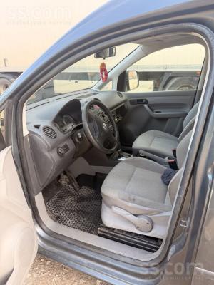 Pelēks Volkswagen Caddy 2010 Rīga, ar dzinēja tilpumu 1.90 L un nobraukumu 318 tūkst. km par 3500 €, foto 3 vietnē AUTOMOTO.COM.LV