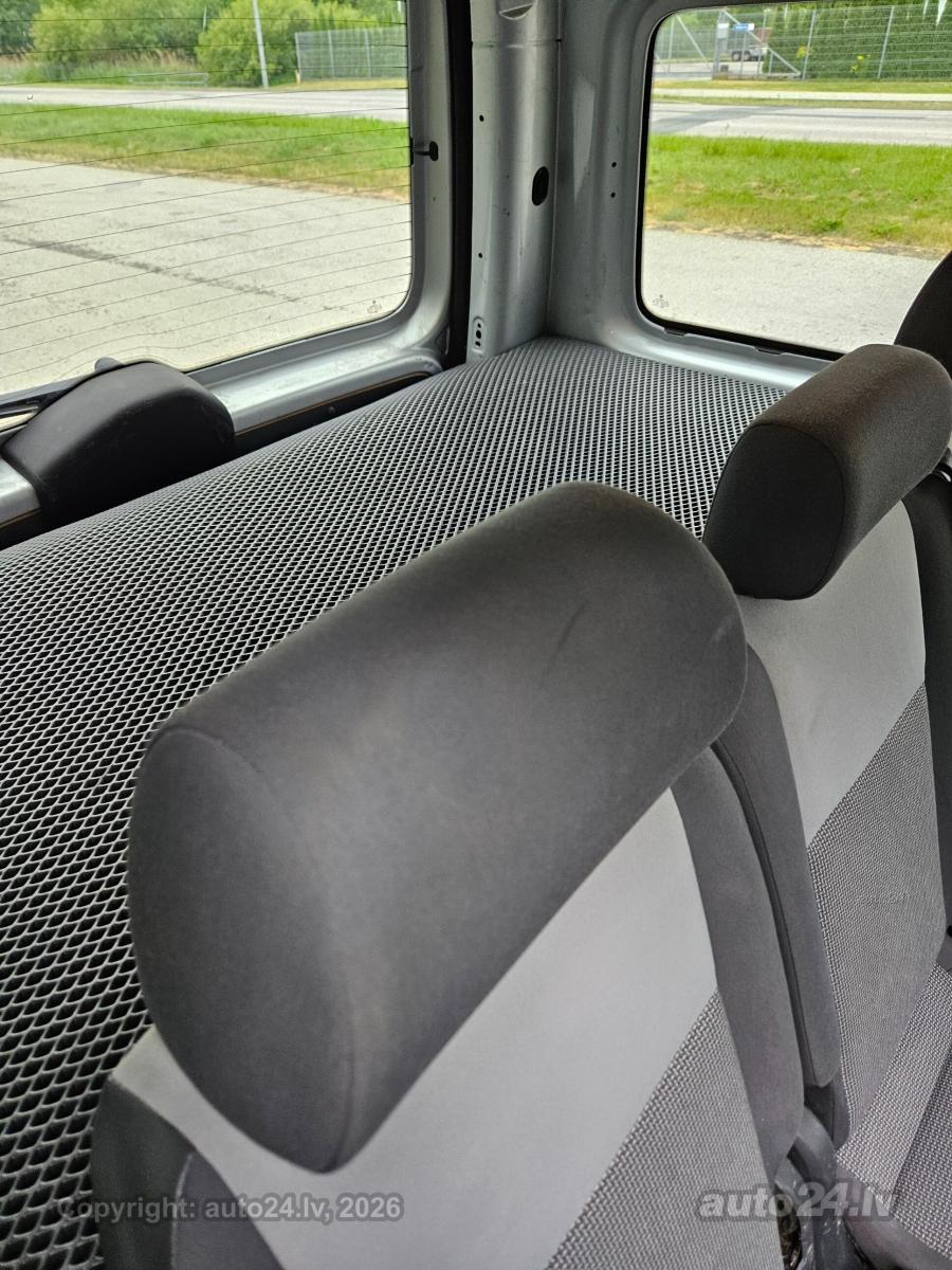 Серый Фольксваген Кадди 2011 в Таллин, объемом двигателя 1.60 л и пробегом 324 тыс. км за 5100 €, фото 15 на AUTOMOTO.COM.LV