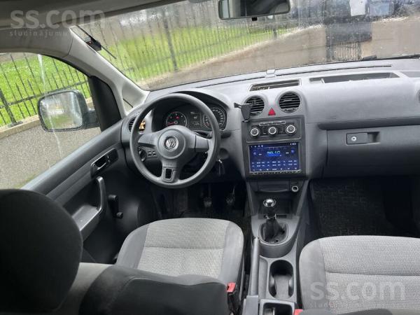 Pelēks Volkswagen Caddy 2011 Valmiera, ar dzinēja tilpumu 1.60 L un nobraukumu 319 tūkst. km par 4550 €, foto 5 vietnē AUTOMOTO.COM.LV
