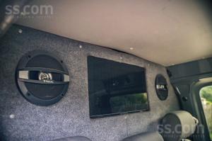 Grey Volkswagen Caddy 2011 in Riga, with an engine capacity of 1.60 L and mileage of 275 thousand km for 3990 €, photo 10 on AUTOMOTO.COM.LV