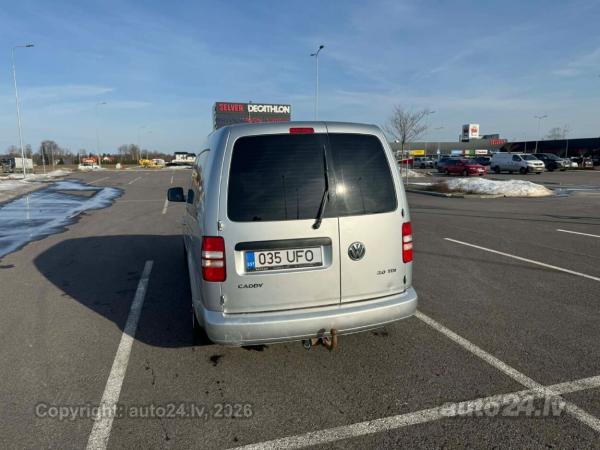 Grey Volkswagen Caddy 2012 in Tallinn, with an engine capacity of 2.00 L and mileage of 371 thousand km for 7500 €, photo 5 on AUTOMOTO.COM.LV