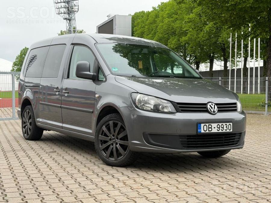Grey Volkswagen Caddy 2012 in Riga, with an engine capacity of 1.60 L and mileage of 331 thousand km for 6900 €, photo 6 on AUTOMOTO.COM.LV