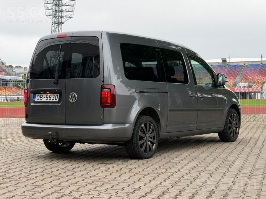 Grey Volkswagen Caddy 2012 in Riga, with an engine capacity of 1.60 L and mileage of 331 thousand km for 6900 €, photo 8 on AUTOMOTO.COM.LV
