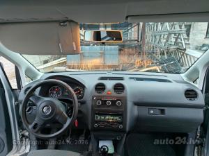 Серый Фольксваген Кадди 2012 в Таллин, объемом двигателя 1.60 л и пробегом 300 тыс. км за 4500 €, фото 9 на AUTOMOTO.COM.LV
