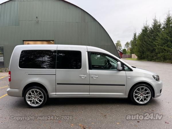 Grey Volkswagen Caddy 2012 in Tallinn, with an engine capacity of 2.00 L and mileage of 380 thousand km for 6200 €, photo 6 on AUTOMOTO.COM.LV