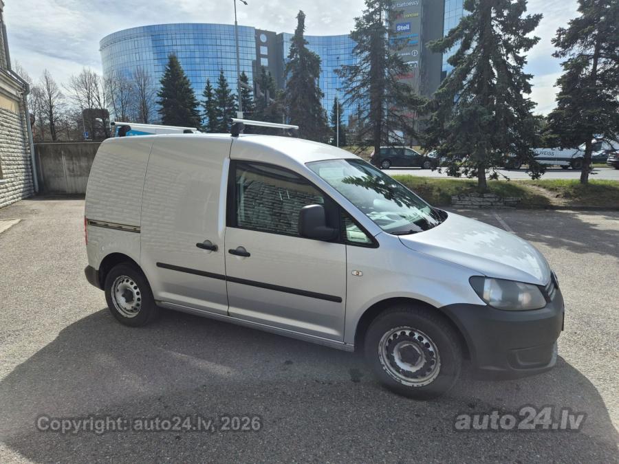 Pelēks Volkswagen Caddy 2013 Tallina, ar dzinēja tilpumu 1.60 L un nobraukumu 446 tūkst. km par 3400 €, foto 4 vietnē AUTOMOTO.COM.LV