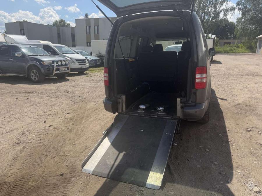 Pelēks Volkswagen Caddy 2013 Kauņa, ar dzinēja tilpumu 1.60 L un nobraukumu 410 tūkst. km par 3900 €, foto 10 vietnē AUTOMOTO.COM.LV