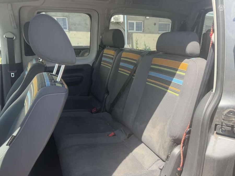Pelēks Volkswagen Caddy 2013 Kauņa, ar dzinēja tilpumu 1.60 L un nobraukumu 410 tūkst. km par 3900 €, foto 12 vietnē AUTOMOTO.COM.LV