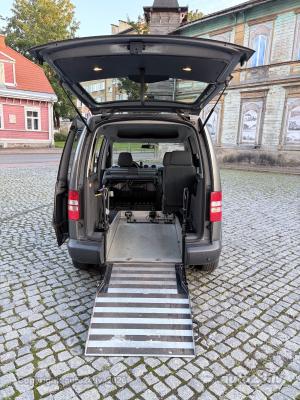 Pelēks Volkswagen Caddy 2013 Tallina, ar dzinēja tilpumu 1.60 L un nobraukumu 261 tūkst. km par 16900 €, foto  vietnē AUTOMOTO.COM.LV