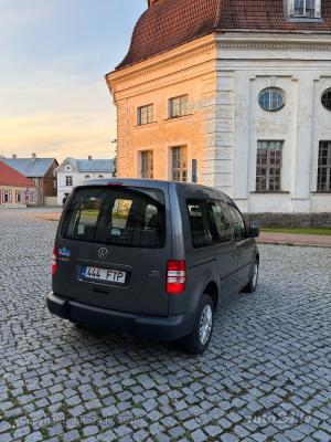 Pelēks Volkswagen Caddy 2013 Tallina, ar dzinēja tilpumu 1.60 L un nobraukumu 261 tūkst. km par 16900 €, foto 5 vietnē AUTOMOTO.COM.LV