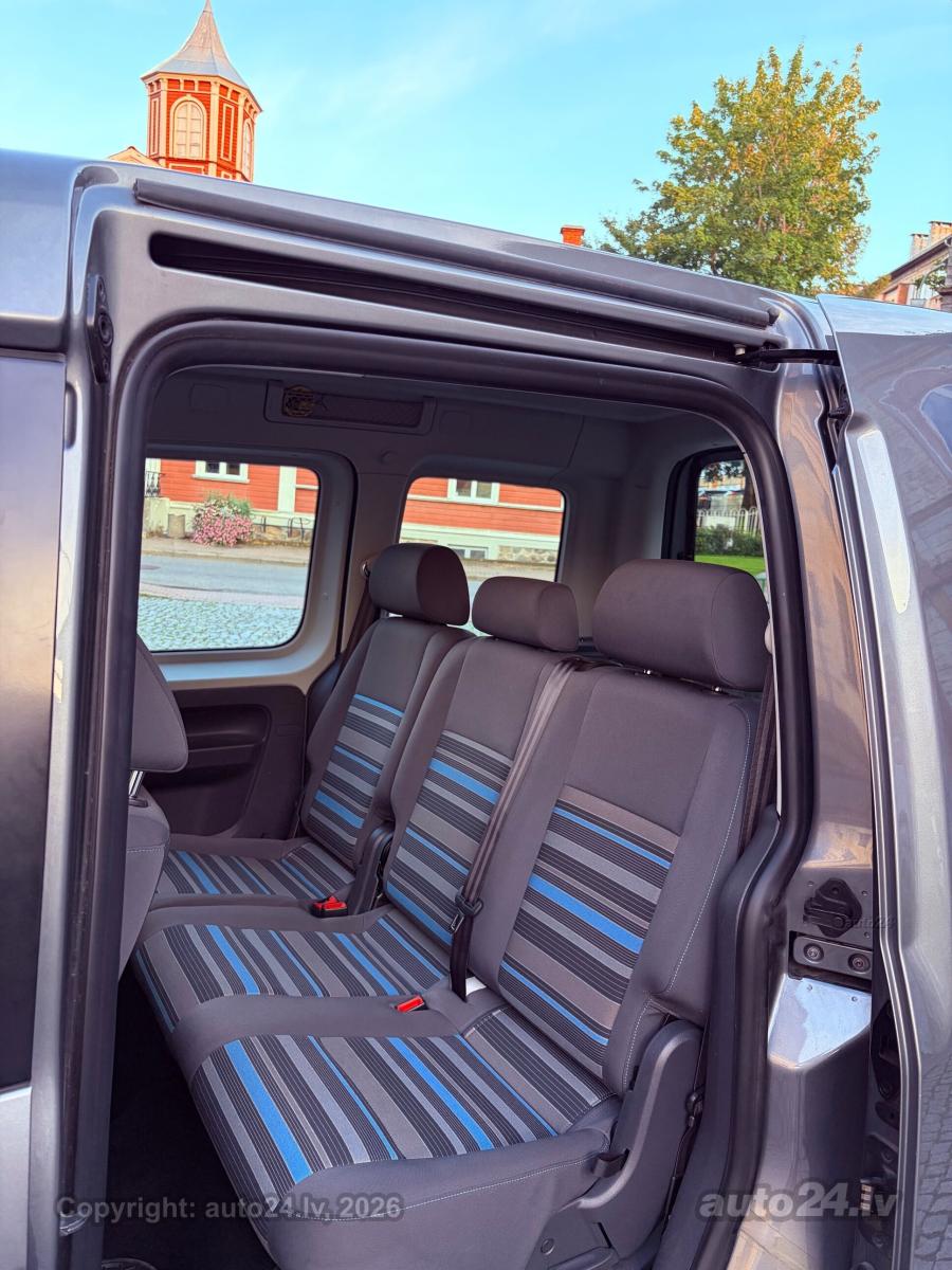 Pelēks Volkswagen Caddy 2013 Tallina, ar dzinēja tilpumu 1.60 L un nobraukumu 261 tūkst. km par 16900 €, foto 10 vietnē AUTOMOTO.COM.LV