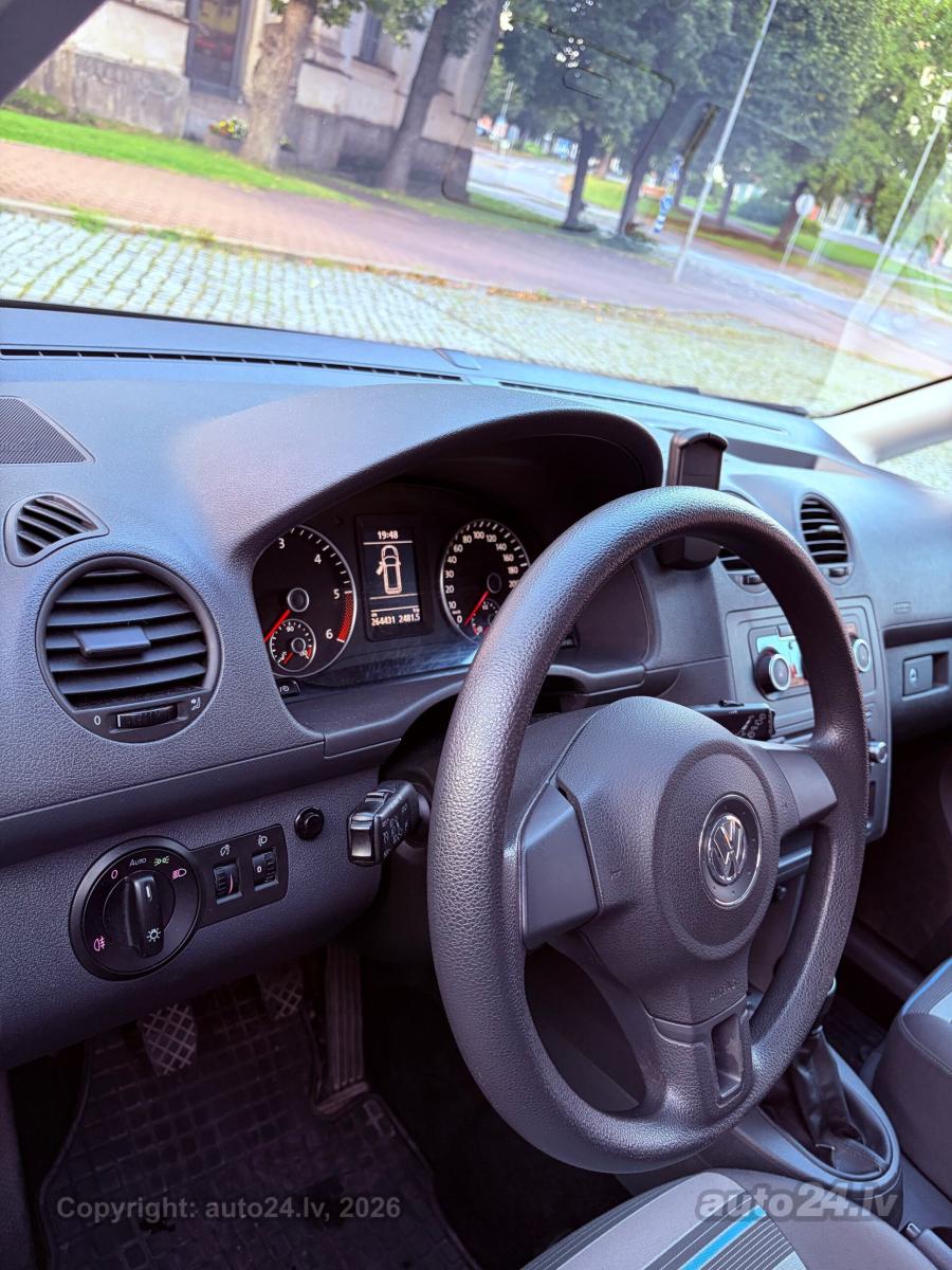 Pelēks Volkswagen Caddy 2013 Tallina, ar dzinēja tilpumu 1.60 L un nobraukumu 261 tūkst. km par 16900 €, foto 11 vietnē AUTOMOTO.COM.LV