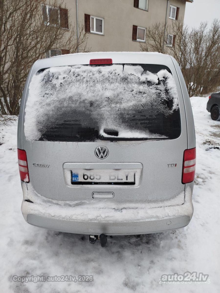Grey Volkswagen Caddy 2014 in Tallinn, with an engine capacity of 1.60 L and mileage of 189 thousand km for 12900 €, photo 4 on AUTOMOTO.COM.LV